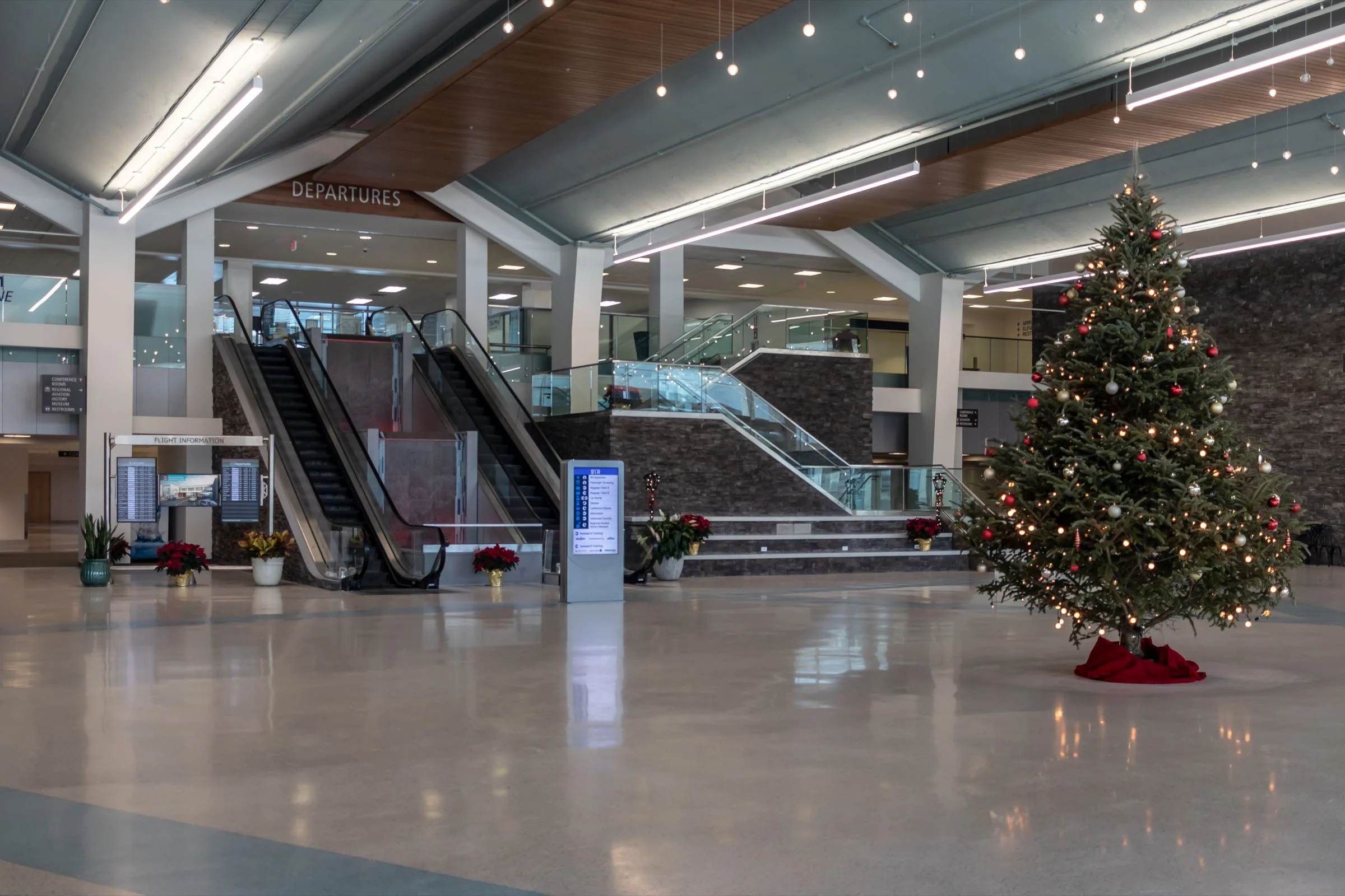Syracuse Hancock Airport hits 1.5M passengers in 2025: how SYR compares ...